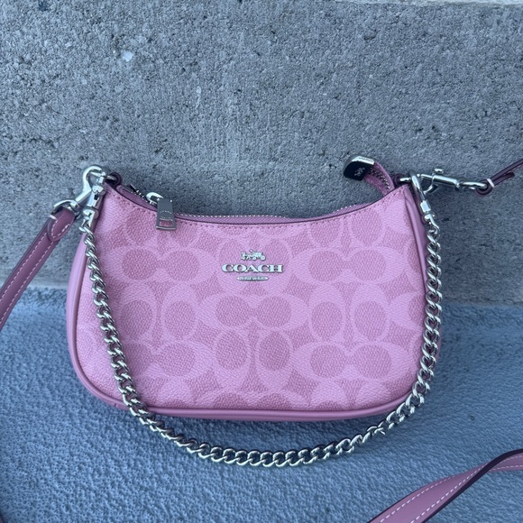 Coach | Bags | Coach Teri Mini Crossbody Bag In Signature Canvas Cw323 ...